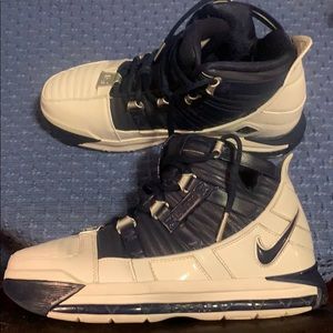 Nike | Shoes | Nike Lebron James High Top Basketball Shoes | Poshmark
